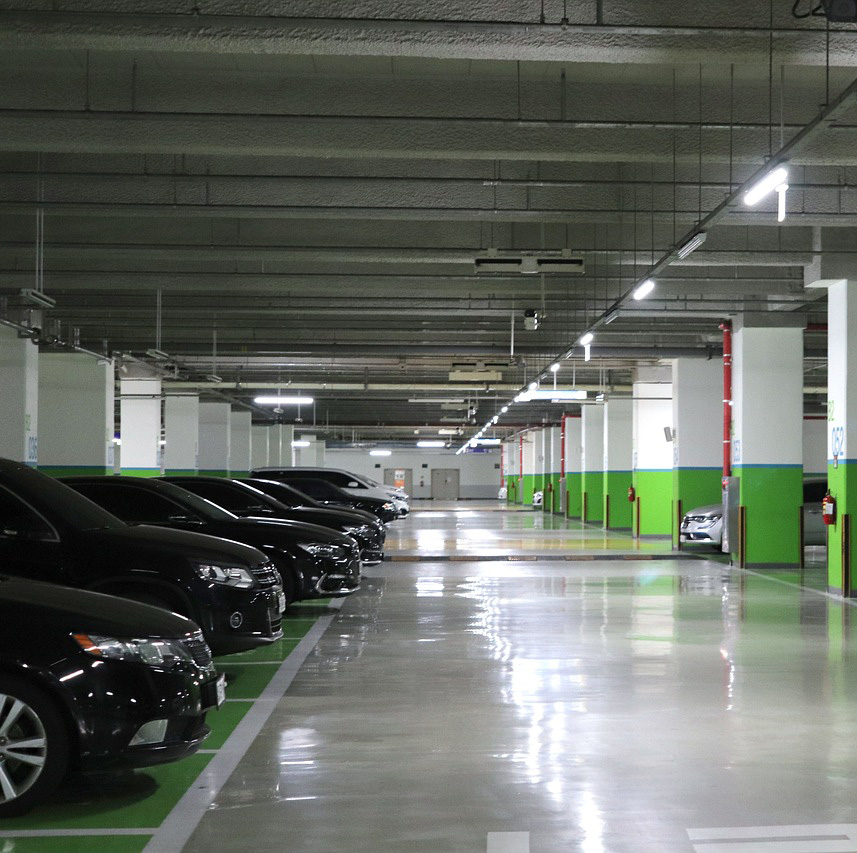 Parking Lot Bluetooth Positioning and Navigation Solution - Skylab