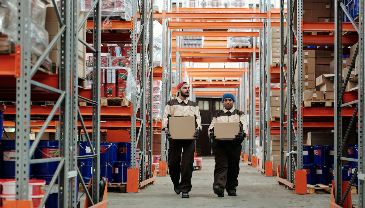 Application of BLE Beacon in Warehouse Asset Location Management